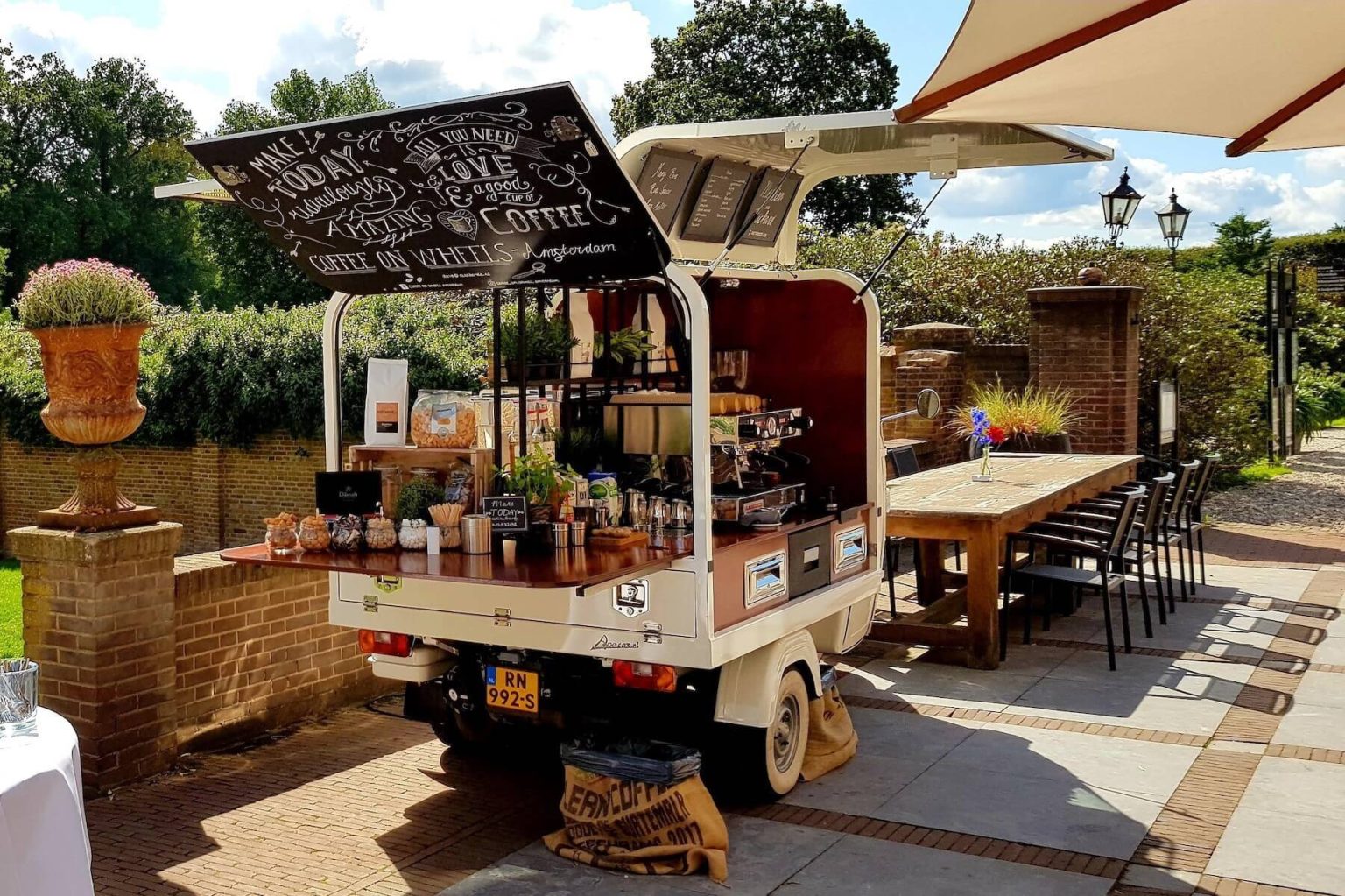 Vintage Piaggio Classic - Coffee on Wheels